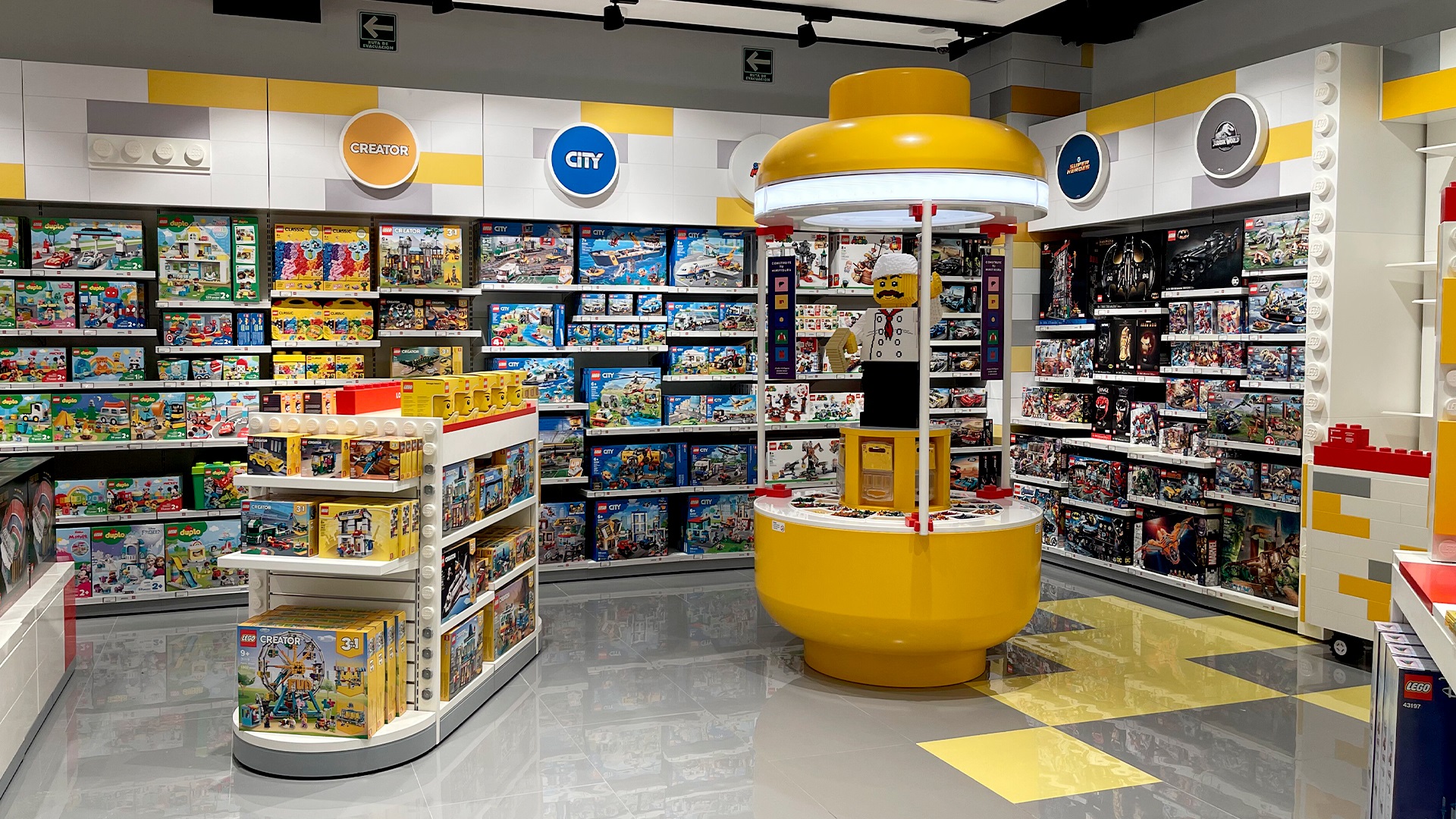 LEGO® inaugura loja no Shopping Leblon - CidadeMarketing