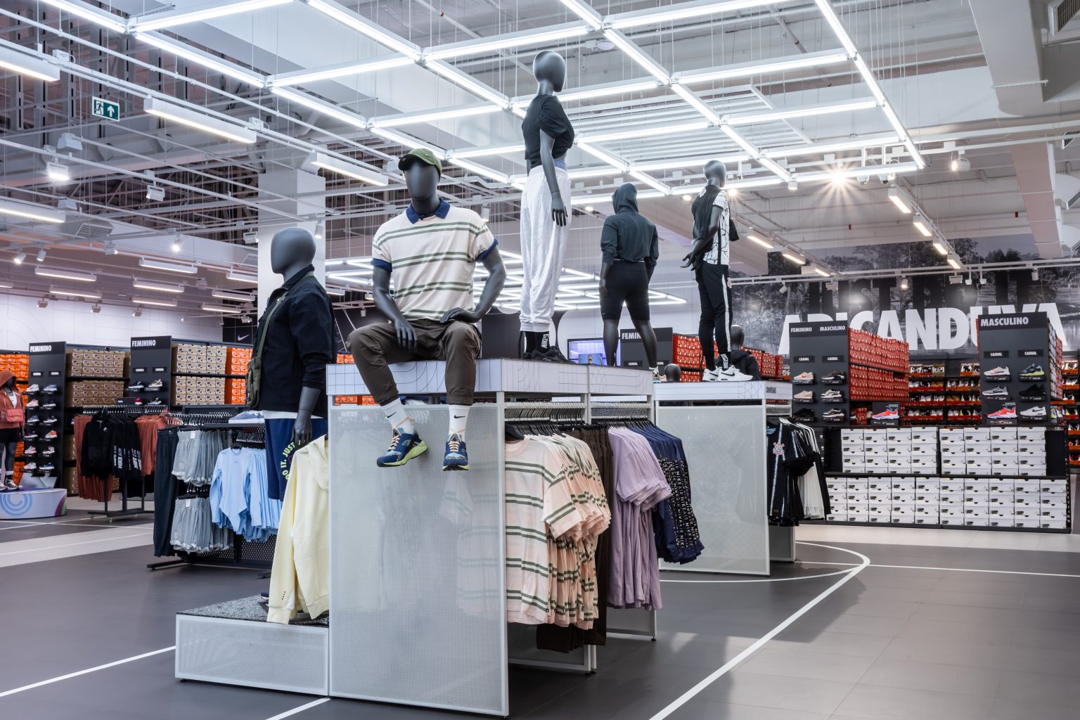 Nike inaugura nova loja no shopping Aricanduva, em São Paulo ...