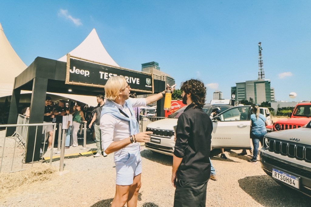 Fausto Carvalho, o Jorginho, visita Jeep® Experience e mostra ...